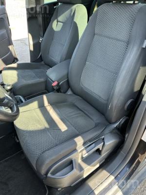 Melns Volkswagen Golf Plus 2010 Rīga, ar dzinēja tilpumu 1.60 L un nobraukumu 366 tūkst. km par 2890 €, foto 12 vietnē AUTOMOTO.COM.LV