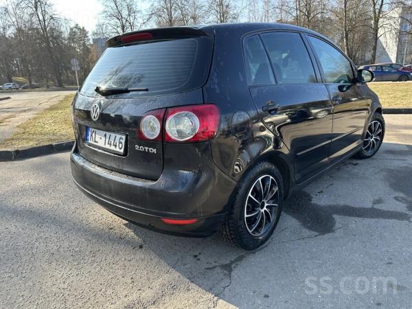 Melns Volkswagen Golf Plus 2010 Rīga, ar dzinēja tilpumu 1.60 L un nobraukumu 366 tūkst. km par 2700 €, foto 4 vietnē AUTOMOTO.COM.LV