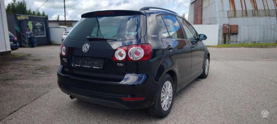 Melns Volkswagen Golf Plus 2010 Utena, ar dzinēja tilpumu 1.60 L un nobraukumu 229 tūkst. km par 3450 €, foto 6 vietnē AUTOMOTO.COM.LV