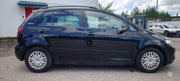 Melns Volkswagen Golf Plus 2010 Utena, ar dzinēja tilpumu 1.60 L un nobraukumu 229 tūkst. km par 3450 €, foto 6 vietnē AUTOMOTO.COM.LV