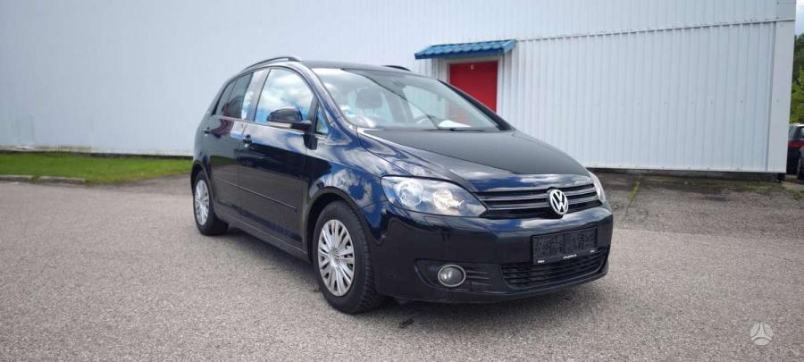 Melns Volkswagen Golf Plus 2010 Utena, ar dzinēja tilpumu 1.60 L un nobraukumu 229 tūkst. km par 3450 €, foto 8 vietnē AUTOMOTO.COM.LV