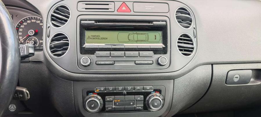 Melns Volkswagen Golf Plus 2010 Utena, ar dzinēja tilpumu 1.60 L un nobraukumu 229 tūkst. km par 3450 €, foto 15 vietnē AUTOMOTO.COM.LV