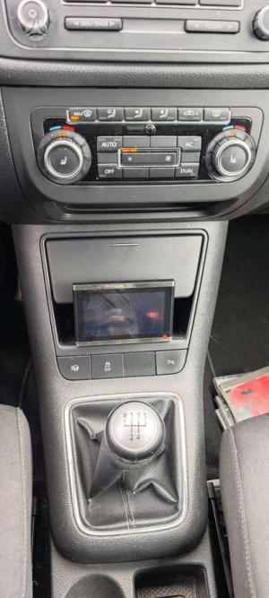 Melns Volkswagen Golf Plus 2010 Utena, ar dzinēja tilpumu 1.60 L un nobraukumu 229 tūkst. km par 3450 €, foto 16 vietnē AUTOMOTO.COM.LV