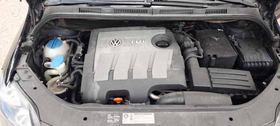 Melns Volkswagen Golf Plus 2010 Utena, ar dzinēja tilpumu 1.60 L un nobraukumu 229 tūkst. km par 3450 €, foto 20 vietnē AUTOMOTO.COM.LV