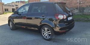 Black Volkswagen Golf Plus 2010 in Rezekne, with an engine capacity of 1.60 L and mileage of 0 thousand km for 3950 €, photo 4 on AUTOMOTO.COM.LV