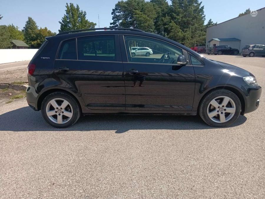 Melns Volkswagen Golf Plus 2010 Utena, ar dzinēja tilpumu 1.60 L un nobraukumu 228 tūkst. km par 3650 €, foto 8 vietnē AUTOMOTO.COM.LV