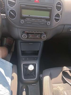 Melns Volkswagen Golf Plus 2010 Utena, ar dzinēja tilpumu 1.60 L un nobraukumu 228 tūkst. km par 3650 €, foto 15 vietnē AUTOMOTO.COM.LV