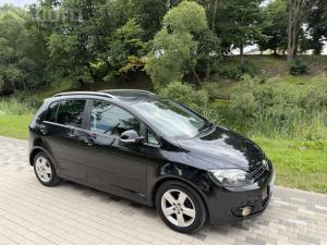 Melns Volkswagen Golf Plus 2010 Rēzekne, ar dzinēja tilpumu 1.60 L un nobraukumu 0 tūkst. km par 3950 €, foto 3 vietnē AUTOMOTO.COM.LV