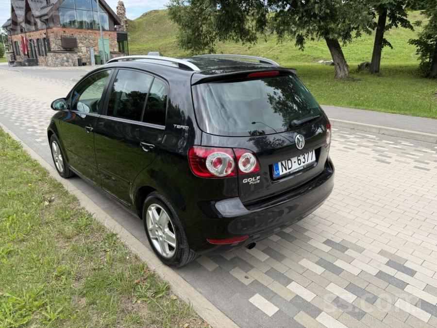 Melns Volkswagen Golf Plus 2010 Rēzekne, ar dzinēja tilpumu 1.60 L un nobraukumu 0 tūkst. km par 3950 €, foto 9 vietnē AUTOMOTO.COM.LV