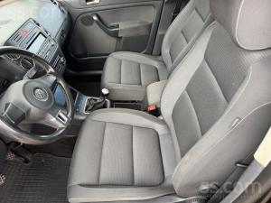 Melns Volkswagen Golf Plus 2010 Rēzekne, ar dzinēja tilpumu 1.60 L un nobraukumu 0 tūkst. km par 3950 €, foto 12 vietnē AUTOMOTO.COM.LV