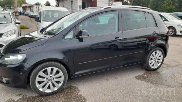 Black Volkswagen Golf Plus 2010 in Riga, with an engine capacity of 1.90 L and mileage of 280 thousand km for 4400 €, photo 6 on AUTOMOTO.COM.LV