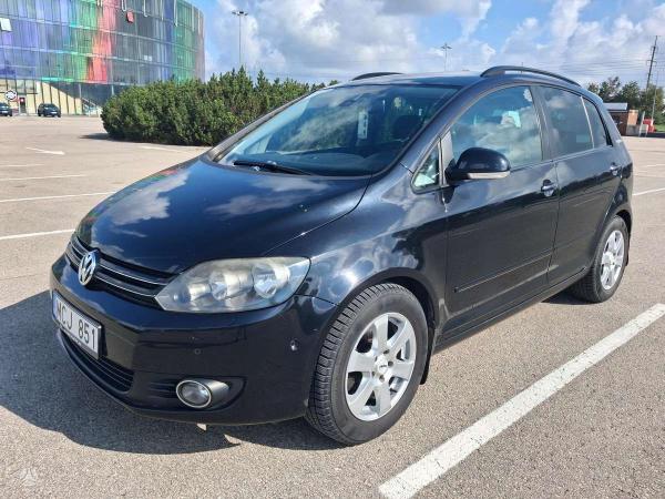 Melns Volkswagen Golf Plus 2010 Šauļi, ar dzinēja tilpumu 1.40 L un nobraukumu 172 tūkst. km par 5000 €, foto 5 vietnē AUTOMOTO.COM.LV
