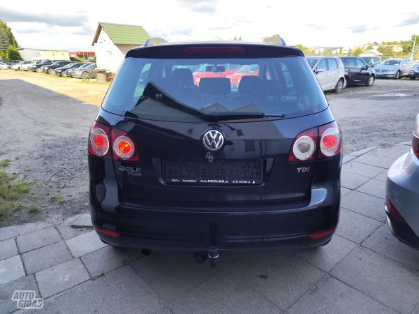 Volkswagen Golf Plus 2010 Utena vietnē Melns Volkswagen Golf Plus 2010 Utena, ar dzinēja tilpumu 1.60 L un nobraukumu 260 tūkst. km par 3900 €, foto 9 vietnē AUTOMOTO.COM.LV