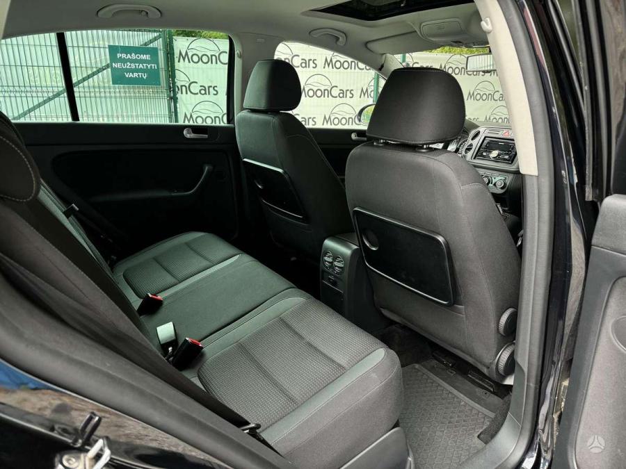 Melns Volkswagen Golf Plus 2010 Viļņa, ar dzinēja tilpumu 1.40 L un nobraukumu 155 tūkst. km par 5200 €, foto 12 vietnē AUTOMOTO.COM.LV