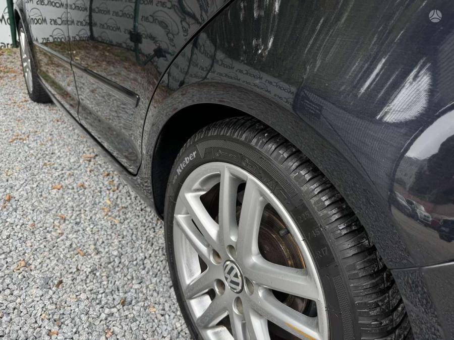 Melns Volkswagen Golf Plus 2010 Viļņa, ar dzinēja tilpumu 1.40 L un nobraukumu 155 tūkst. km par 5200 €, foto 22 vietnē AUTOMOTO.COM.LV
