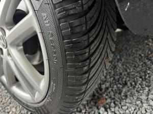 Melns Volkswagen Golf Plus 2010 Viļņa, ar dzinēja tilpumu 1.40 L un nobraukumu 155 tūkst. km par 5200 €, foto 24 vietnē AUTOMOTO.COM.LV