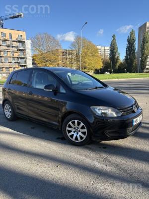 Black Volkswagen Golf Plus 2010 in Riga, with an engine capacity of 1.40 L and mileage of 268 thousand km for 1580 €, photo  on AUTOMOTO.COM.LV