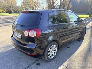 Black Volkswagen Golf Plus 2010 in Riga, with an engine capacity of 1.40 L and mileage of 268 thousand km for 1580 €, photo 7 on AUTOMOTO.COM.LV