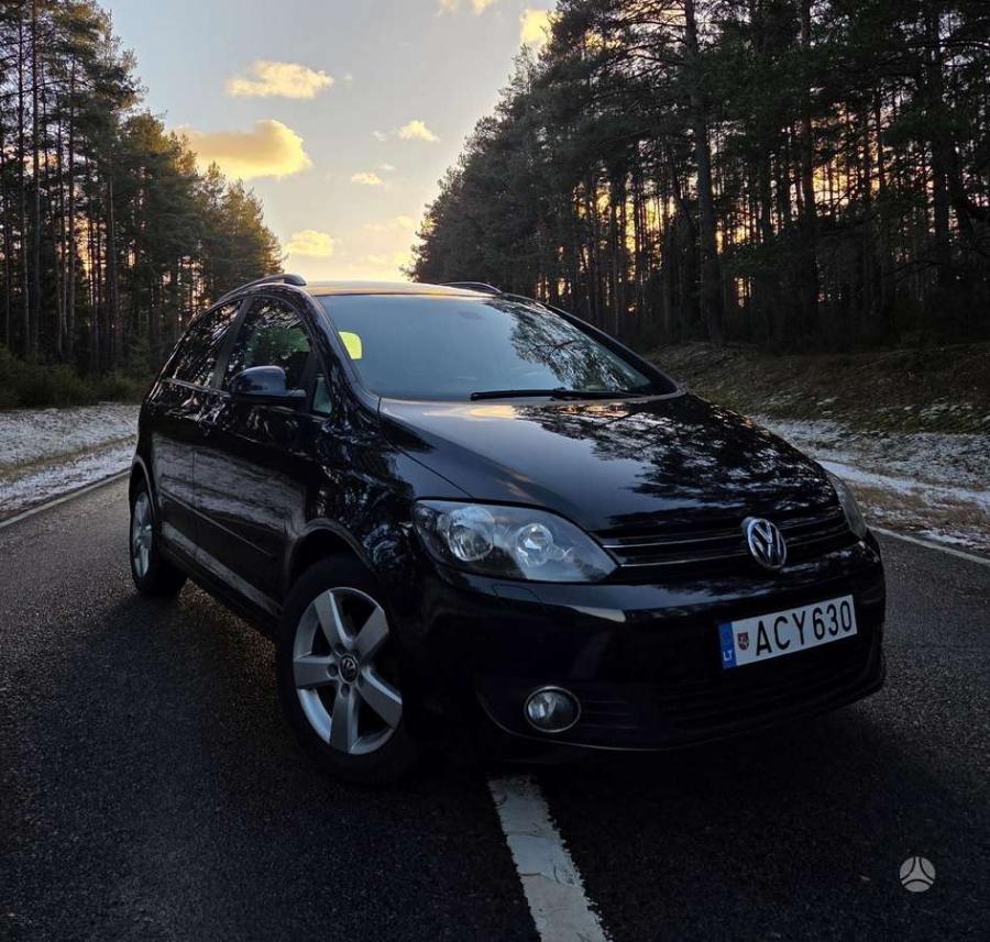 Black Volkswagen Golf Plus 2011 in Kaunas, with an engine capacity of 2.00 L and mileage of 295 thousand km for 5700 €, photo 2 on AUTOMOTO.COM.LV
