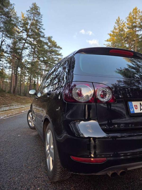 Black Volkswagen Golf Plus 2011 in Kaunas, with an engine capacity of 2.00 L and mileage of 295 thousand km for 5700 €, photo 6 on AUTOMOTO.COM.LV