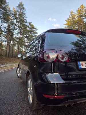 Black Volkswagen Golf Plus 2011 in Kaunas, with an engine capacity of 2.00 L and mileage of 295 thousand km for 5700 €, photo 6 on AUTOMOTO.COM.LV