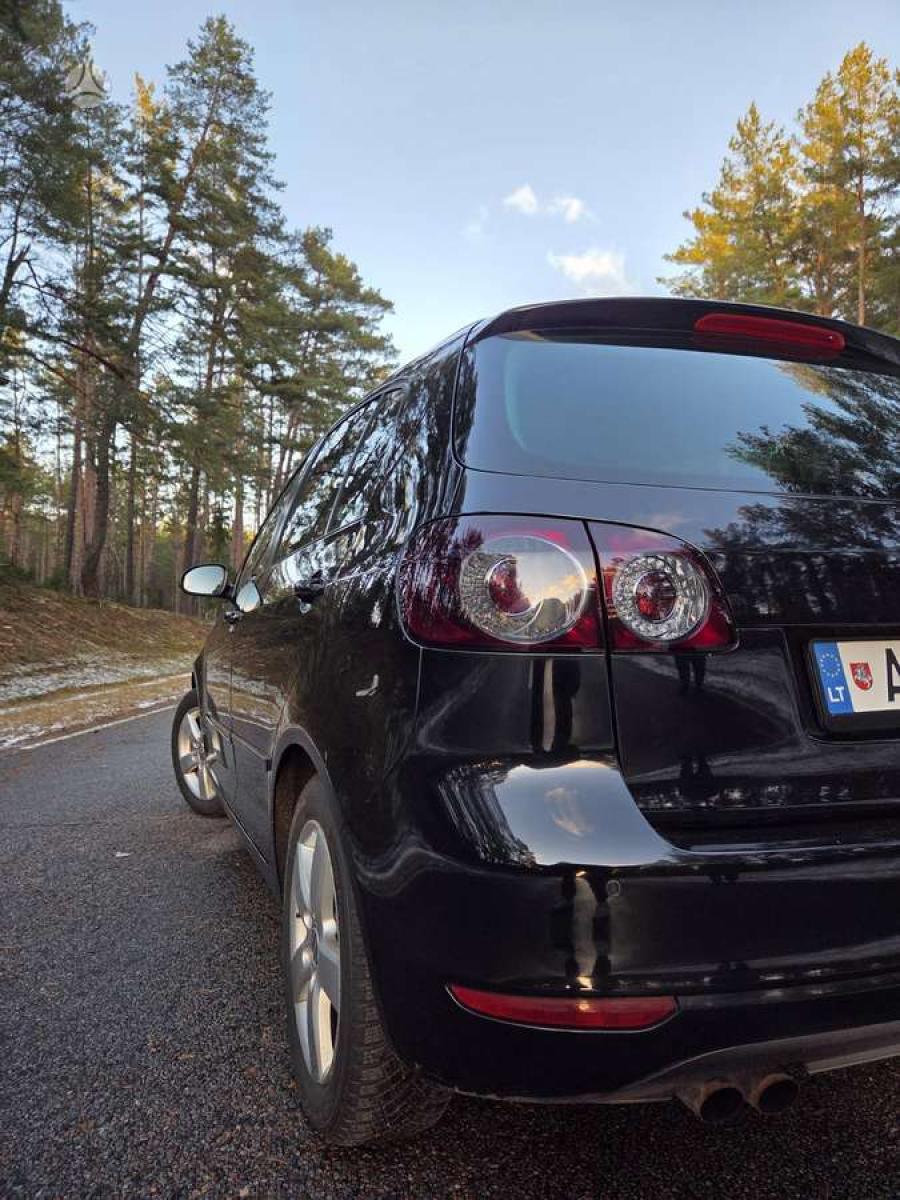 Black Volkswagen Golf Plus 2011 in Kaunas, with an engine capacity of 2.00 L and mileage of 295 thousand km for 5700 €, photo 6 on AUTOMOTO.COM.LV
