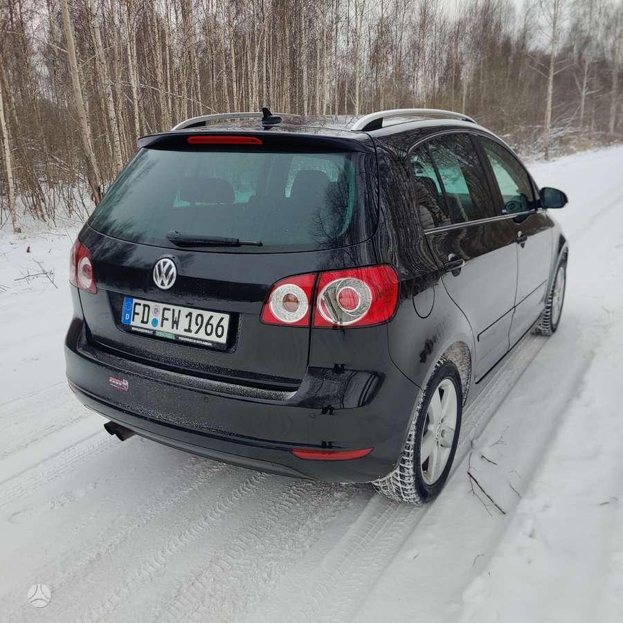 Melns Volkswagen Golf Plus 2011 Šauļi, ar dzinēja tilpumu 1.97 L un nobraukumu 211 tūkst. km par 5400 €, foto 5 vietnē AUTOMOTO.COM.LV