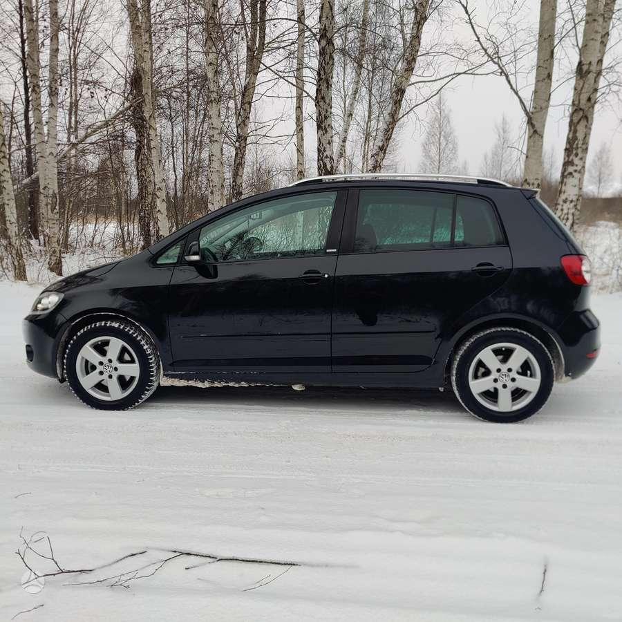 Melns Volkswagen Golf Plus 2011 Šauļi, ar dzinēja tilpumu 1.97 L un nobraukumu 211 tūkst. km par 5400 €, foto 6 vietnē AUTOMOTO.COM.LV