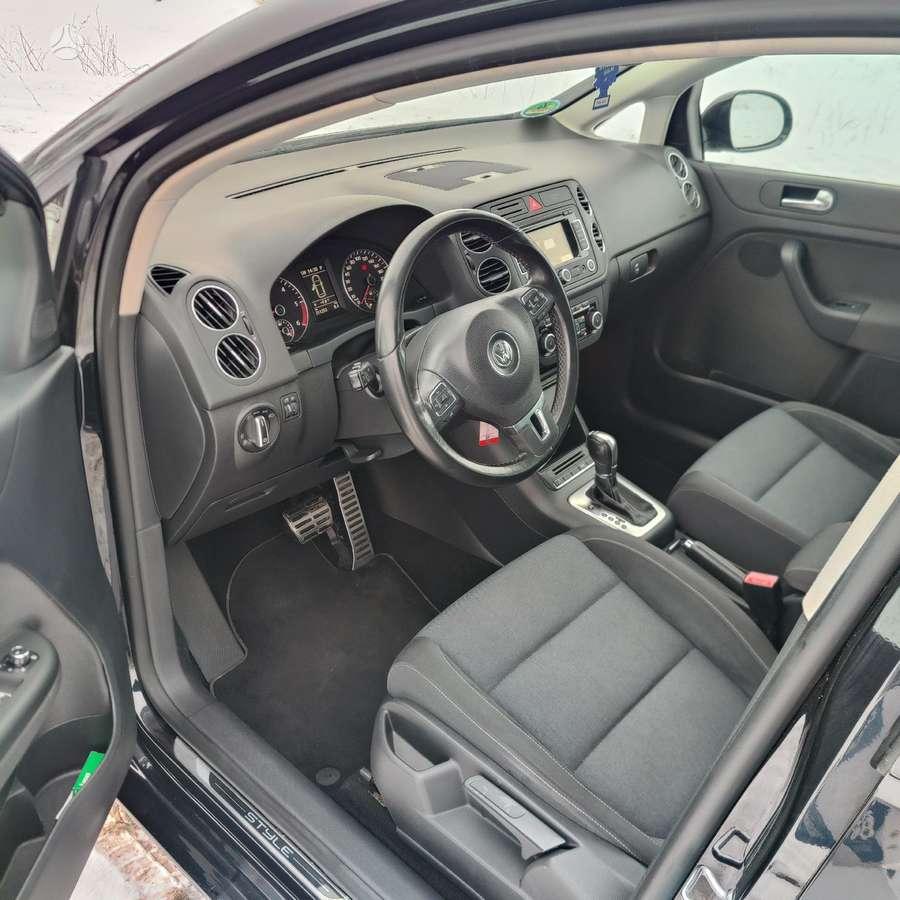 Melns Volkswagen Golf Plus 2011 Šauļi, ar dzinēja tilpumu 1.97 L un nobraukumu 211 tūkst. km par 5400 €, foto 10 vietnē AUTOMOTO.COM.LV