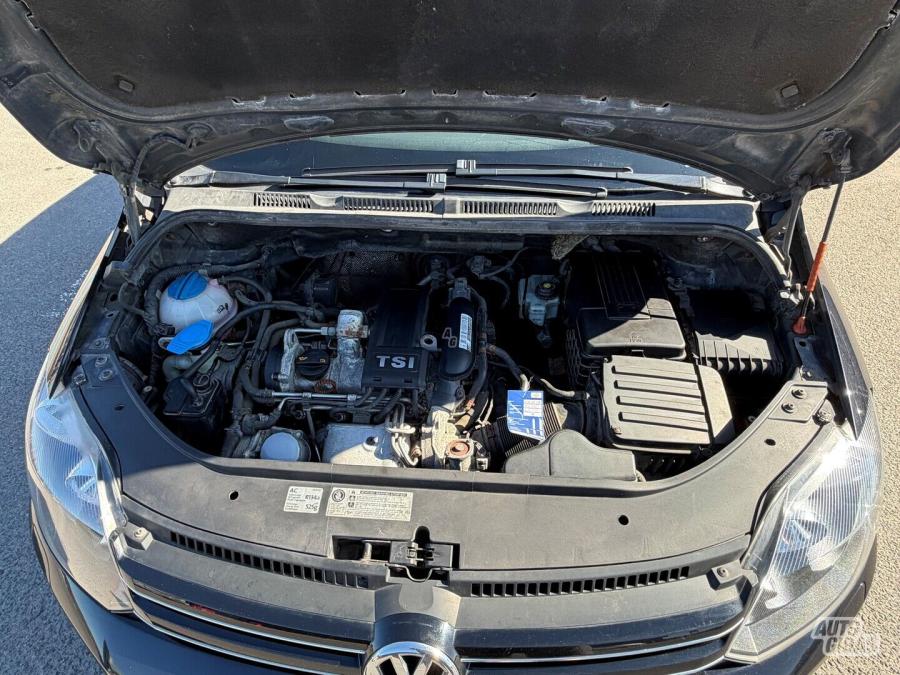 Black Volkswagen Golf Plus 2011 in Vilnius, with an engine capacity of 1.20 L and mileage of 253 thousand km for 3900 €, photo 12 on AUTOMOTO.COM.LV