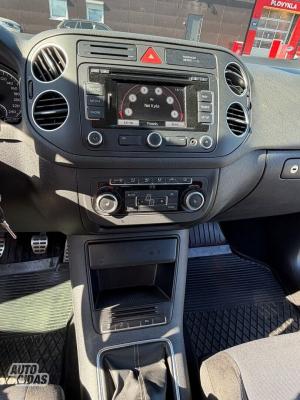 Black Volkswagen Golf Plus 2011 in Vilnius, with an engine capacity of 1.20 L and mileage of 253 thousand km for 3900 €, photo 17 on AUTOMOTO.COM.LV