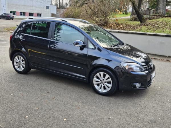 Black Volkswagen Golf Plus 2011 in Riga, with an engine capacity of 1.60 L and mileage of 210 thousand km for 5490 €, photo 5 on AUTOMOTO.COM.LV