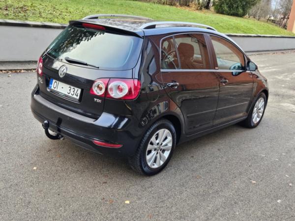 Black Volkswagen Golf Plus 2011 in Riga, with an engine capacity of 1.60 L and mileage of 210 thousand km for 5490 €, photo 8 on AUTOMOTO.COM.LV