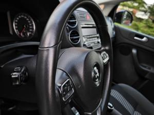 Melns Volkswagen Golf Plus 2011 Rīga, ar dzinēja tilpumu 1.60 L un nobraukumu 210 tūkst. km par 5490 €, foto 13 vietnē AUTOMOTO.COM.LV