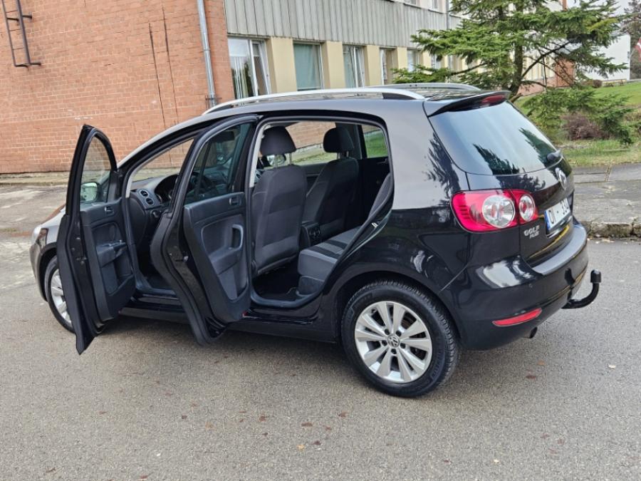 Melns Volkswagen Golf Plus 2011 Rīga, ar dzinēja tilpumu 1.60 L un nobraukumu 210 tūkst. km par 5490 €, foto 15 vietnē AUTOMOTO.COM.LV
