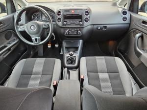 Melns Volkswagen Golf Plus 2011 Rīga, ar dzinēja tilpumu 1.60 L un nobraukumu 210 tūkst. km par 5490 €, foto 20 vietnē AUTOMOTO.COM.LV