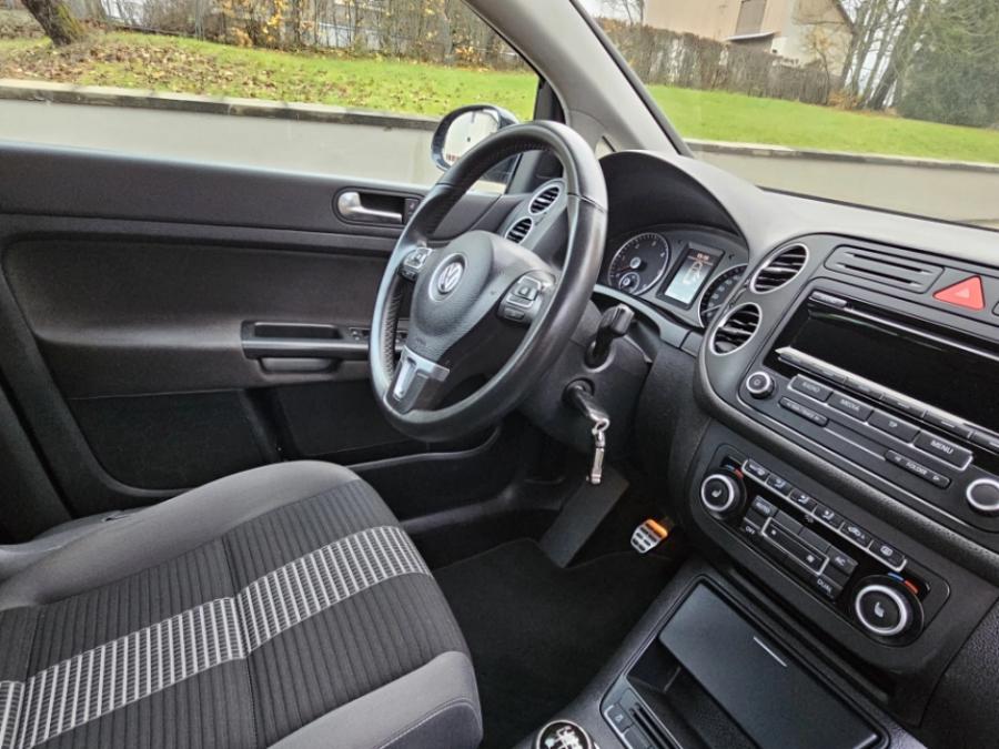 Melns Volkswagen Golf Plus 2011 Rīga, ar dzinēja tilpumu 1.60 L un nobraukumu 210 tūkst. km par 5490 €, foto 22 vietnē AUTOMOTO.COM.LV