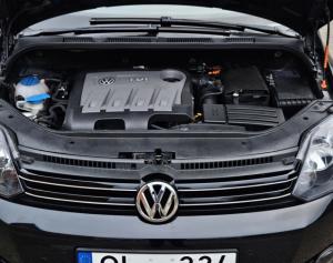 Melns Volkswagen Golf Plus 2011 Rīga, ar dzinēja tilpumu 1.60 L un nobraukumu 210 tūkst. km par 5490 €, foto 24 vietnē AUTOMOTO.COM.LV