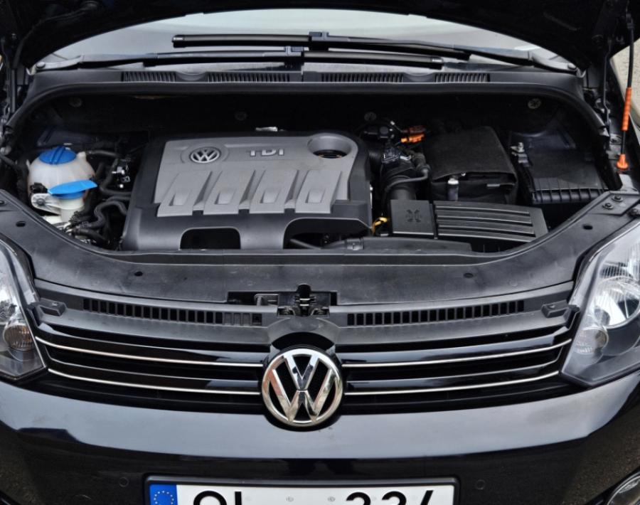 Melns Volkswagen Golf Plus 2011 Rīga, ar dzinēja tilpumu 1.60 L un nobraukumu 210 tūkst. km par 5490 €, foto 24 vietnē AUTOMOTO.COM.LV