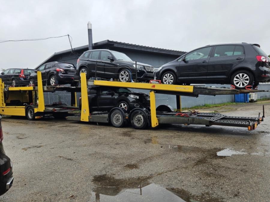 Melns Volkswagen Golf Plus 2011 Rīga, ar dzinēja tilpumu 1.60 L un nobraukumu 210 tūkst. km par 5490 €, foto 30 vietnē AUTOMOTO.COM.LV