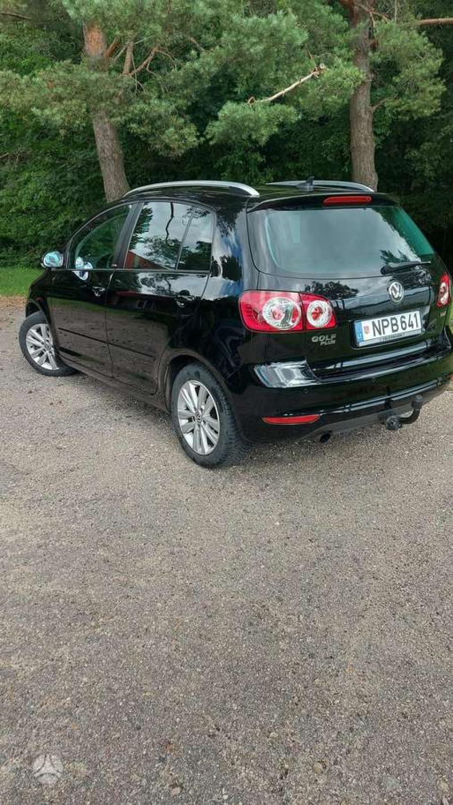 Black Volkswagen Golf Plus 2011 in Kaunas, with an engine capacity of 1.60 L and mileage of 230 thousand km for 5600 €, photo 5 on AUTOMOTO.COM.LV