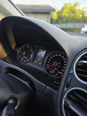 Black Volkswagen Golf Plus 2011 in Kaunas, with an engine capacity of 1.60 L and mileage of 230 thousand km for 5600 €, photo 9 on AUTOMOTO.COM.LV