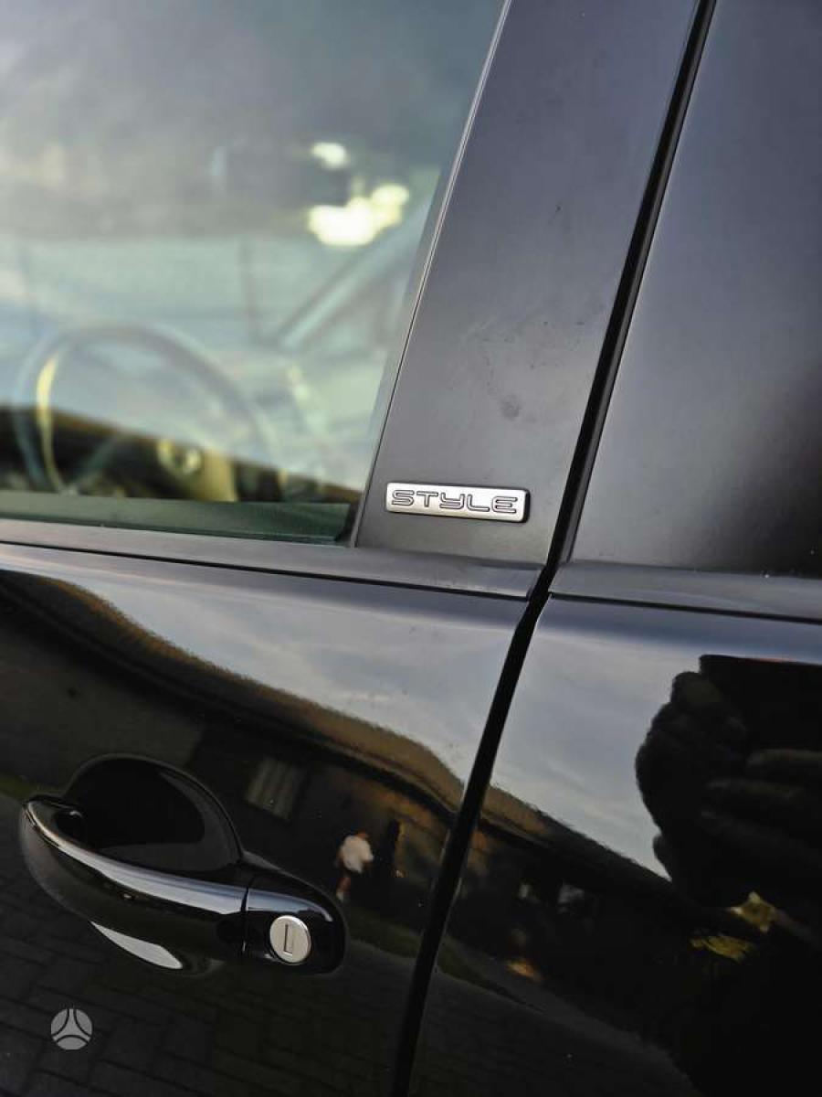 Black Volkswagen Golf Plus 2011 in Kaunas, with an engine capacity of 1.60 L and mileage of 230 thousand km for 5600 €, photo 13 on AUTOMOTO.COM.LV