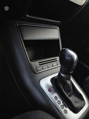 Black Volkswagen Golf Plus 2011 in Kaunas, with an engine capacity of 1.60 L and mileage of 230 thousand km for 5600 €, photo 15 on AUTOMOTO.COM.LV
