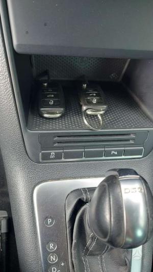 Black Volkswagen Golf Plus 2011 in Kaunas, with an engine capacity of 1.60 L and mileage of 230 thousand km for 5600 €, photo 21 on AUTOMOTO.COM.LV