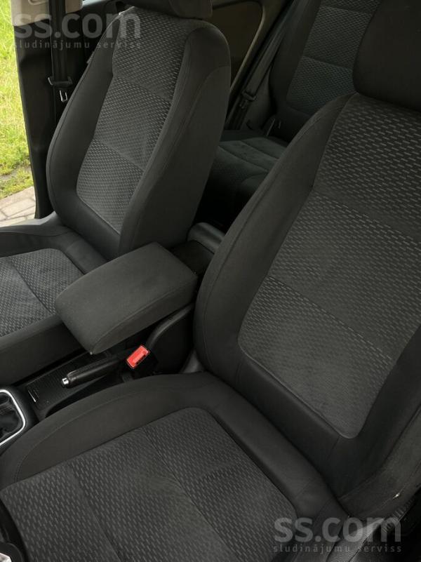 Melns Volkswagen Golf Plus 2011 Rīga, ar dzinēja tilpumu 2.00 L un nobraukumu 380 tūkst. km par 3800 €, foto 7 vietnē AUTOMOTO.COM.LV