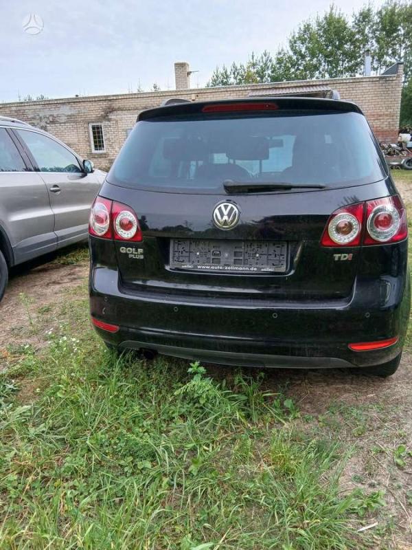 Melns Volkswagen Golf Plus 2011 Jonava, ar dzinēja tilpumu 1.60 L un nobraukumu 264 tūkst. km par 2850 €, foto 6 vietnē AUTOMOTO.COM.LV