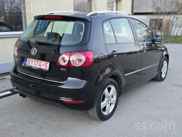 Black Volkswagen Golf Plus 2012 in Kuldiga, with an engine capacity of 1.40 L and mileage of 136 thousand km for 6000 €, photo 3 on AUTOMOTO.COM.LV