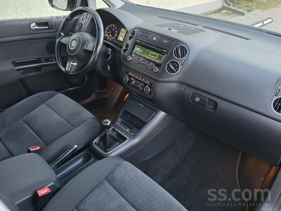 Black Volkswagen Golf Plus 2012 in Kuldiga, with an engine capacity of 1.40 L and mileage of 136 thousand km for 6000 €, photo 7 on AUTOMOTO.COM.LV
