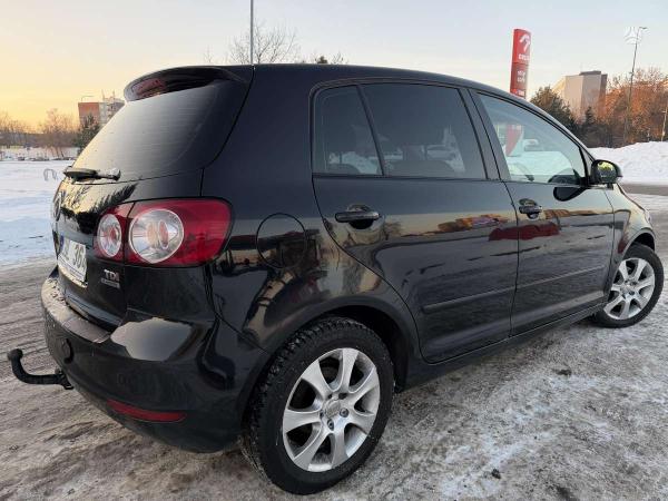Melns Volkswagen Golf Plus 2012 Kauņa, ar dzinēja tilpumu 1.60 L un nobraukumu 334 tūkst. km par 4000 €, foto 4 vietnē AUTOMOTO.COM.LV